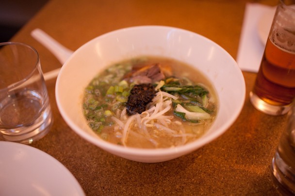 Má Pêche: Midtown Manhattan - Map & Menu